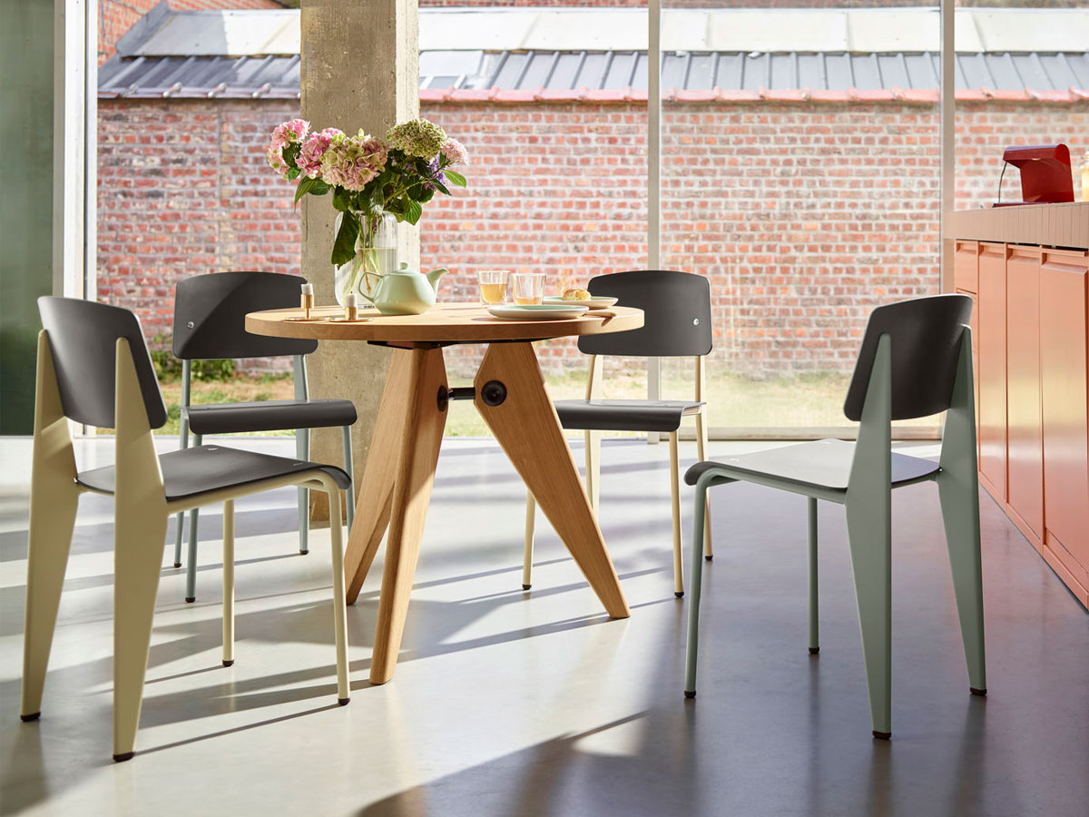 Shop Standard SP Chair by Vitra - 비트라 | Loqoqo - 로코코
